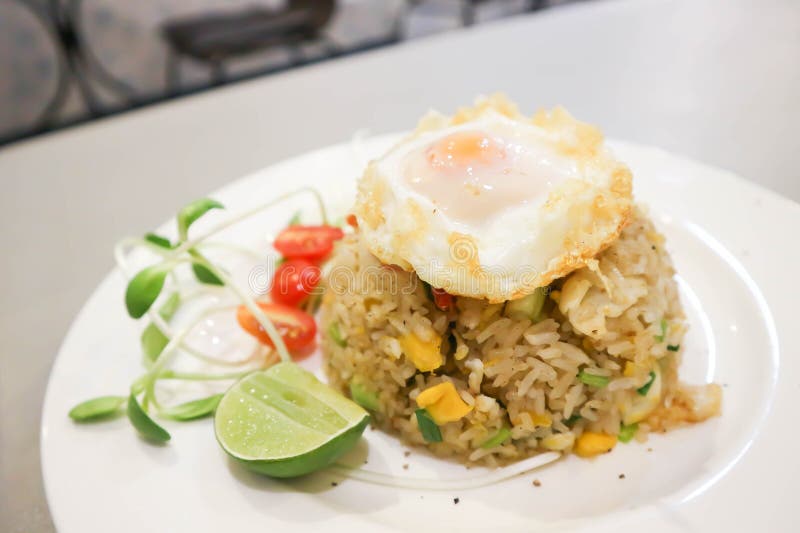 Stir-fried Rice, Stir Fried Rice or Fried Rice with Sunny Side Up Egg ...