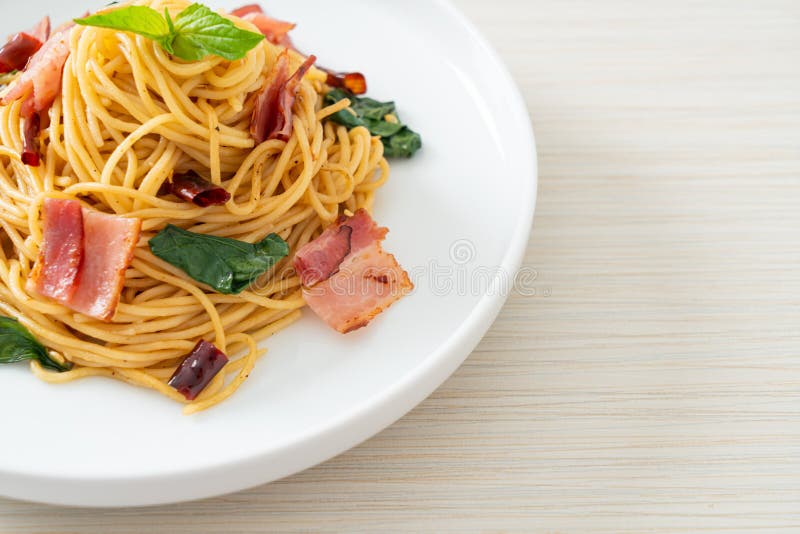 Stir-Fried Spaghetti with Dried Chili and Bacon Stock Image - Image of ...
