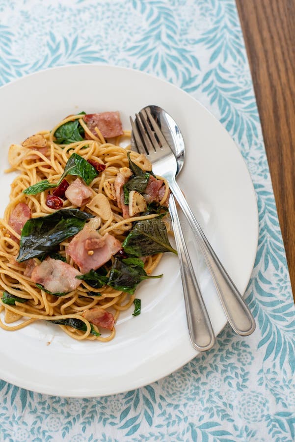 Stir-Fried Spaghetti with Dried Chili and Crispy Bacon Stock Image ...