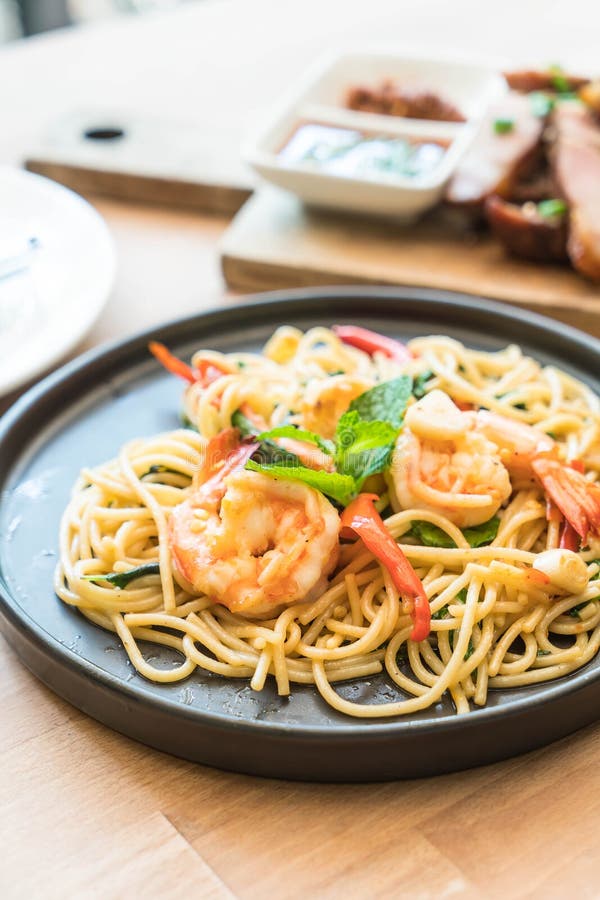 Stir-fried Spicy Spaghetti with Shrimp Stock Photo - Image of dish ... Stir-fried Spicy Spaghetti with Shrimp Stock Photo - Image of dish ...