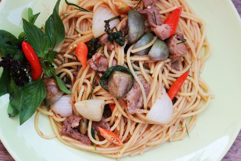 Stir Spa-style Spaghetti with Thai Style Meat in a Green Dish on Stock ...