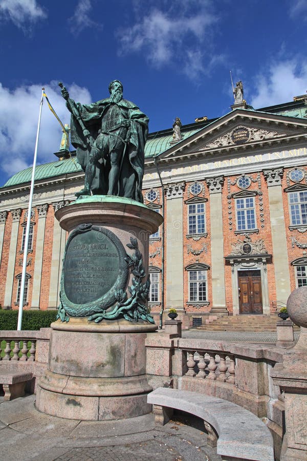 Statue in Stockholm, Sweden Stock Photo - Image of hall, aged: 31358886