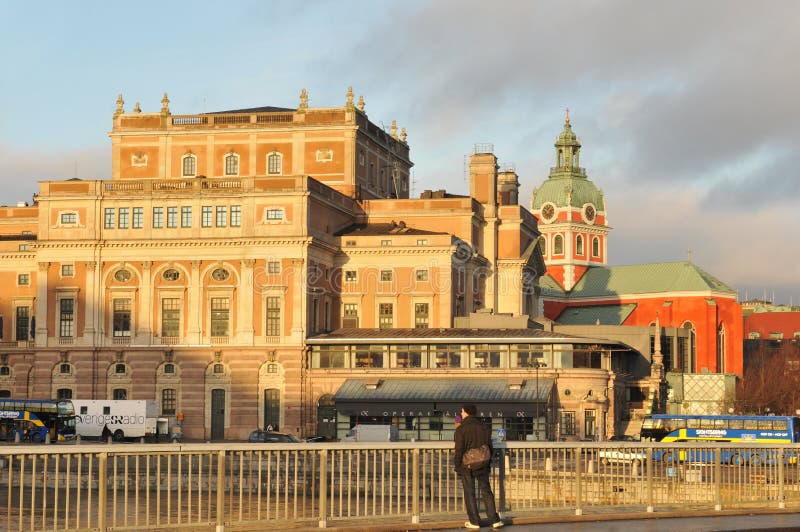 Stockholm-Oper stockfoto. Bild von sonnig, damm, oper - 21729804