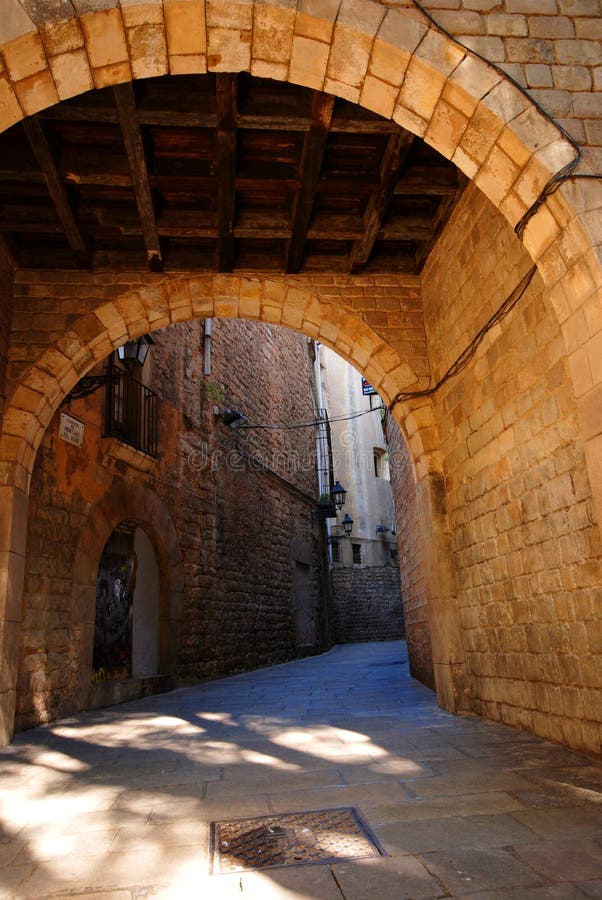 Stone Arch To Narrow Alleyway Stock Photo - Image of gothic, entryway ...