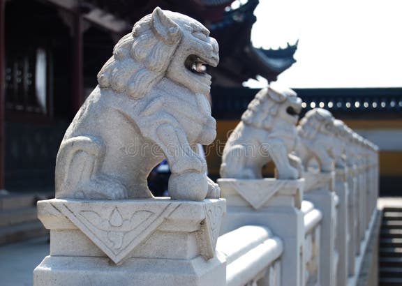 Manual Chiseled Stone Lions Stock Illustrations – 1 Manual Chiseled ...