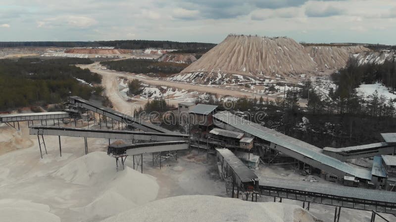 Stone Crusher Rock Stone Crushing Machine at Open Pit Mining and ...