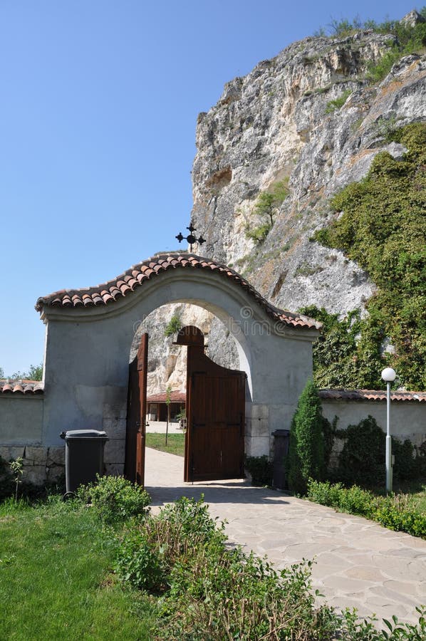 Stone gate stock photo. Image of leaves, shadow, stairs - 24703798