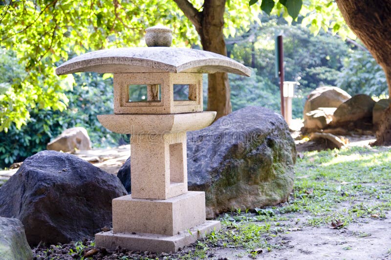 Stone lanterns stock image. Image of garden, park, culture - 14570033