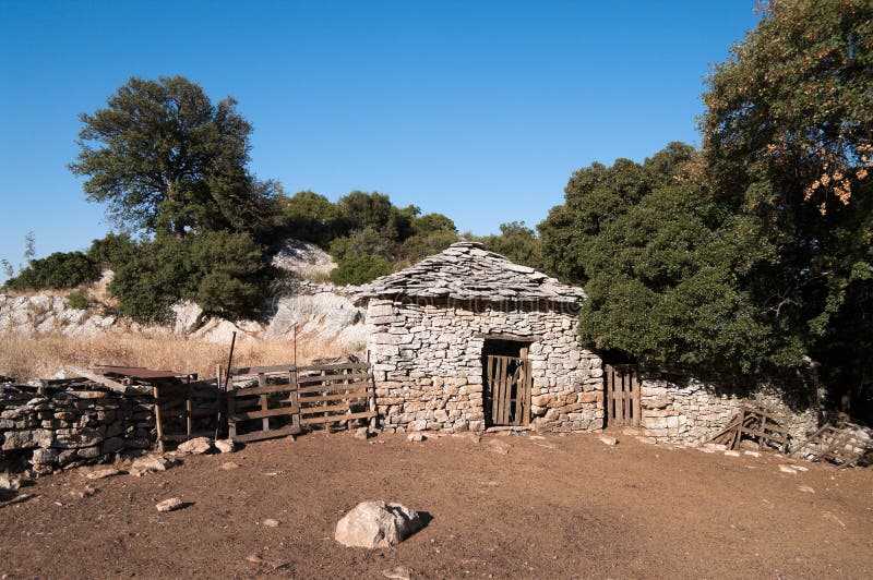Stone lodge stock image. Image of front, tipical, home - 10990771