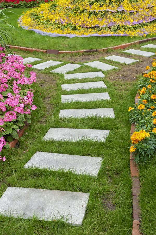Stone Path Colorful Flower Ornate Backyard Garden Stock Photos - Free ...
