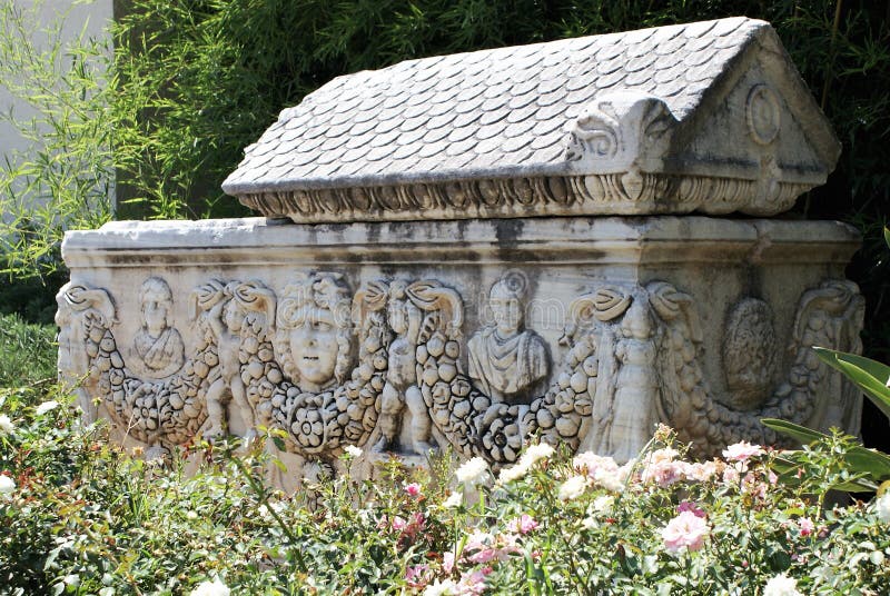 Stone sarcophagus stock image. Image of sarcophagus, garden - 96945721