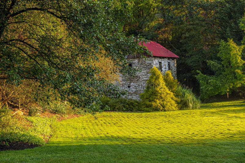 Stone Shed stock image. Image of forest, lawn, woods - 335934615