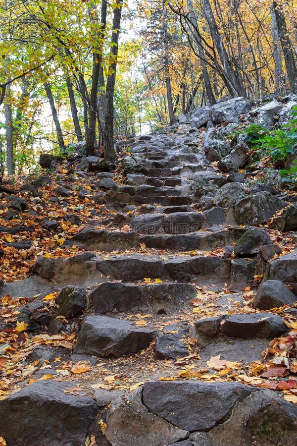 Baraboo Rock Climbing at Devils Lake Stock Image - Image of rock, park ...