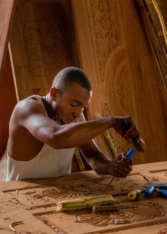 African Master Woodcarver at Work Editorial Photography - Image of ...