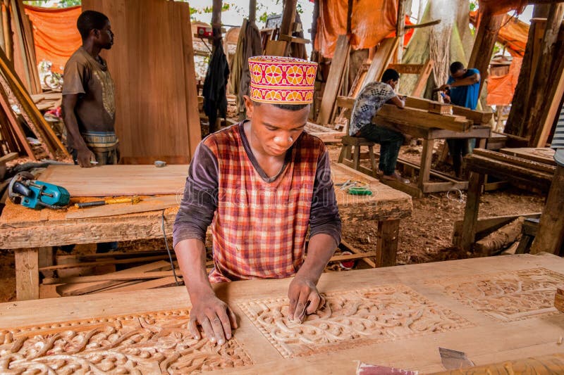 African Master Woodcarver at Work Editorial Image - Image of closeup ...