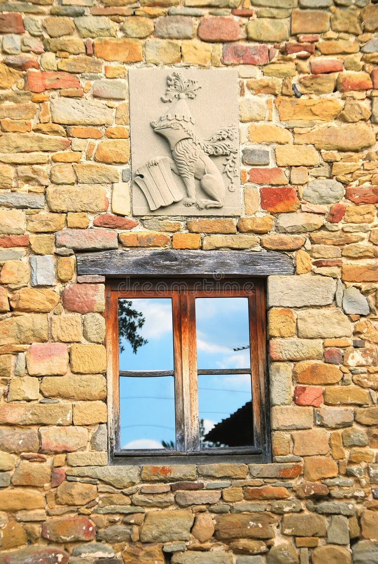 1,050 Crest Lion Stock Photos - Free & Royalty-Free Stock Photos from ...