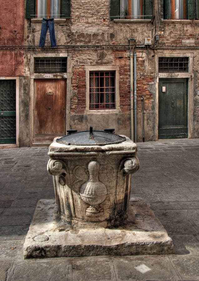 Stone Community Well,Venice Stock Image - Image of ancient, worn: 6667847