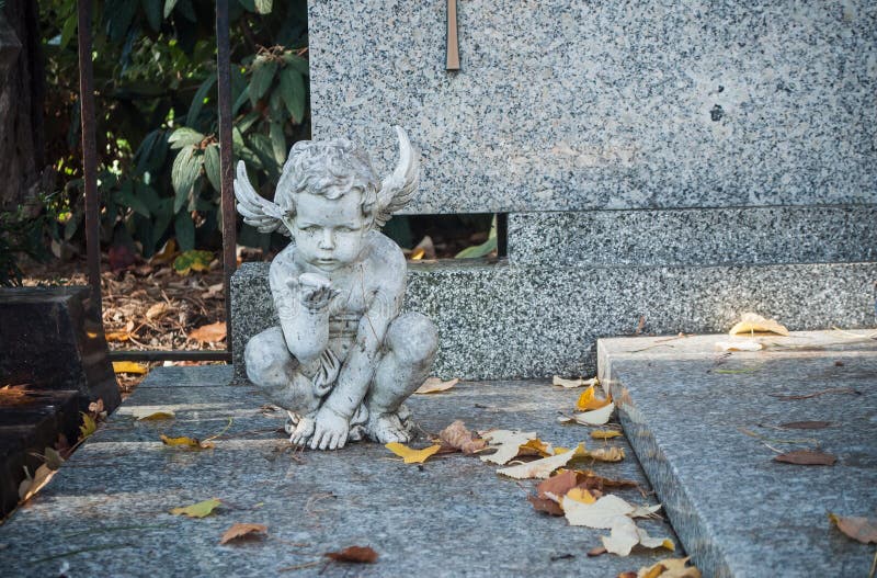 Stoned angel on a tomb stock image. Image of symbol, dead - 79813219