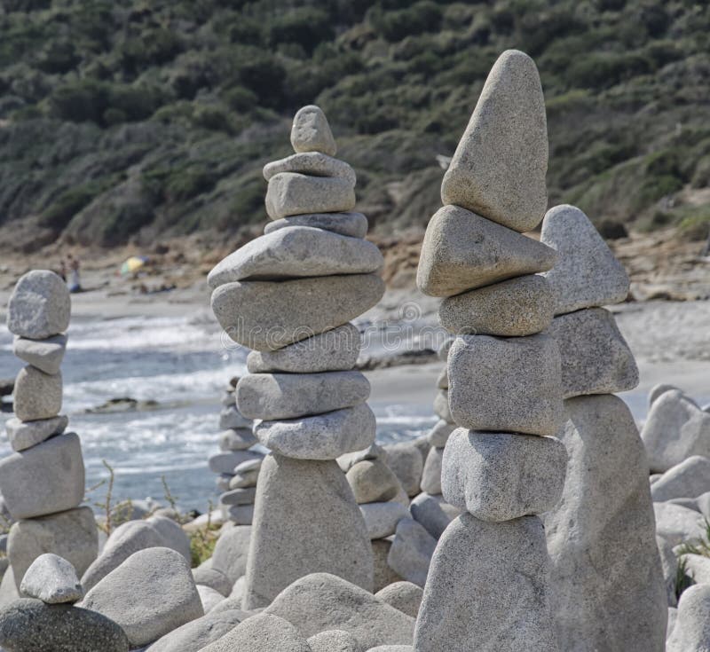 Stones Artworks in Precarious Balance Stock Photo - Image of artwork ...