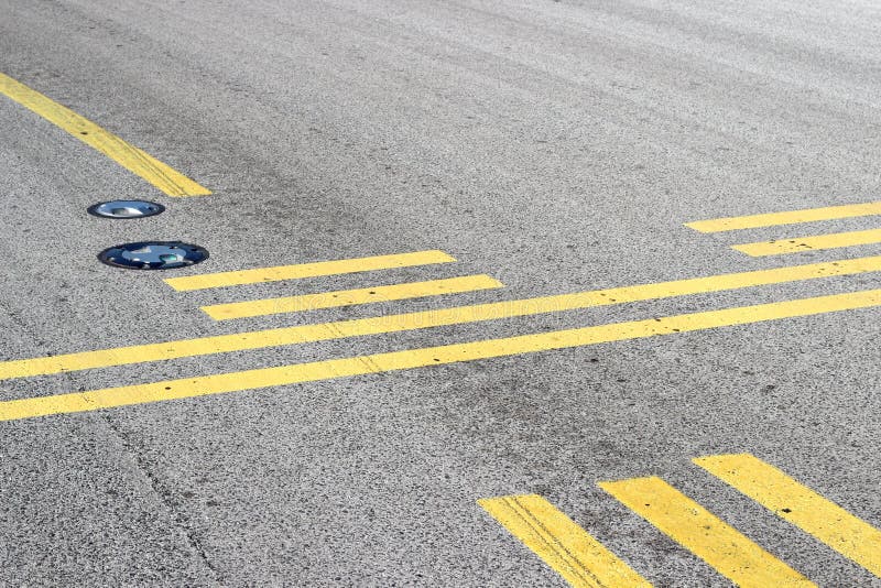 Yellow Line On An Airport Taxiway Stock Image - Image of safety ...