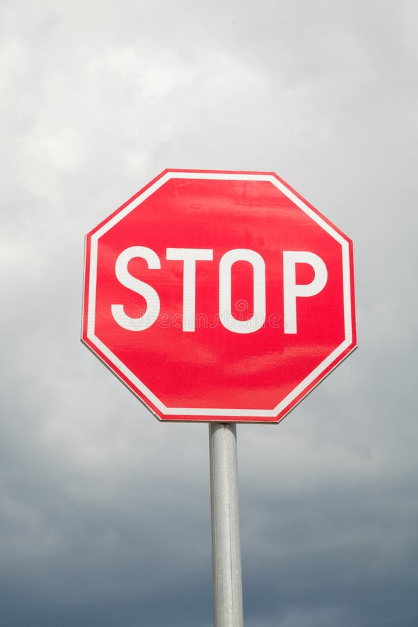 Stoppschild stockbild. Bild von vertikal, richtung, zeichen - 34693619