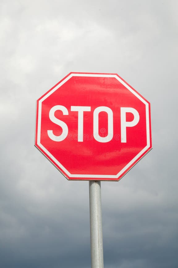 Stoppschild stockbild. Bild von vertikal, richtung, zeichen - 34693619