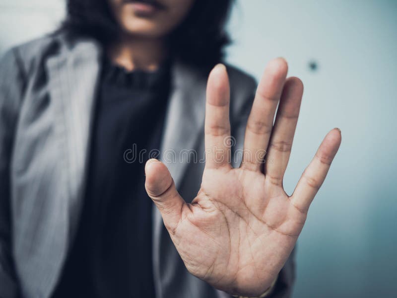 Stoppschild mit der Hand stockbild. Bild von abnahme - 81694901