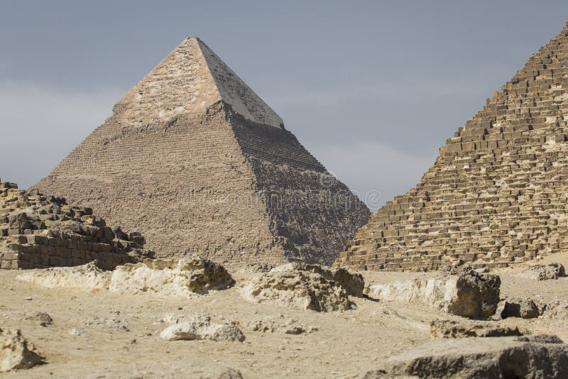 Stora Egyptiska Pyramider I Giza, Kairo Fotografering för Bildbyråer ...