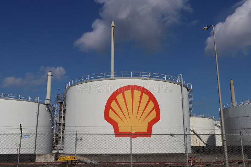 Storage Tanks at Shell in Pernis in the Port of Rotterdam Editorial ...