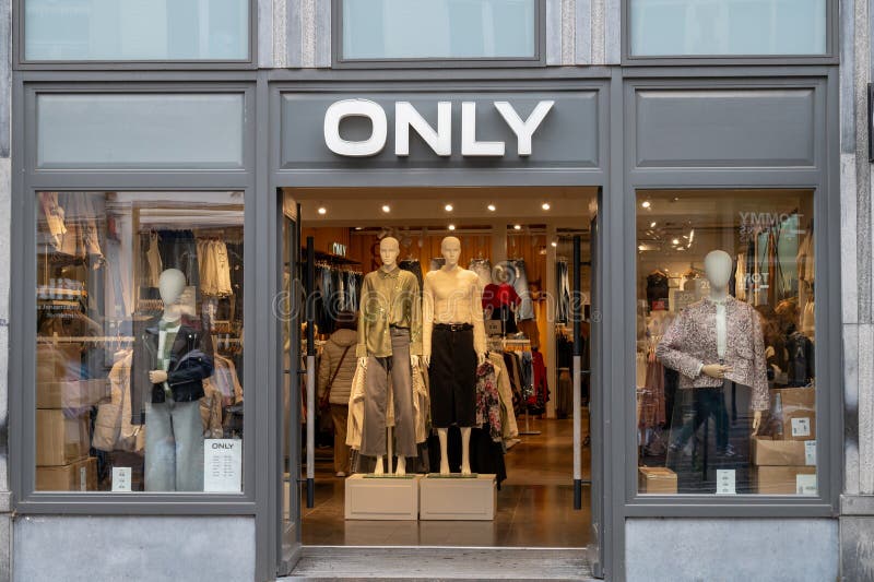 Only Store editorial photo. Image of belgian, commercial - 355036351