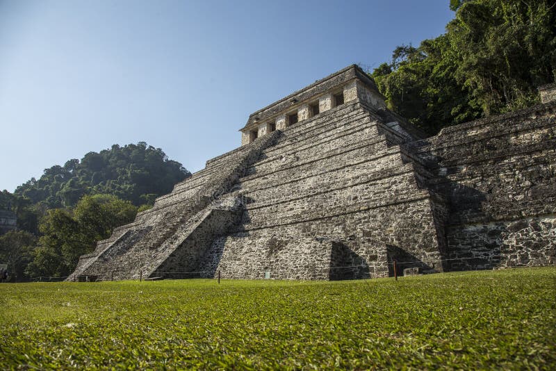 Storico Edificio Della Città Perduta Di Palenque, in Messico Immagine ...