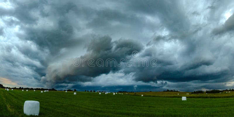 Storm Clouds Over Field, Tornadic Supercell, Extreme Weather, Dangerous ...