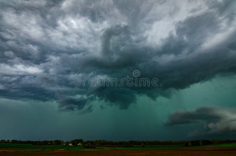 Storm Clouds Over Field, Tornadic Supercell, Extreme Weather, Dangerous ...