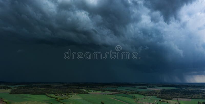 Storm Clouds Over Field, Tornadic Supercell, Extreme Weather, Dangerous ...