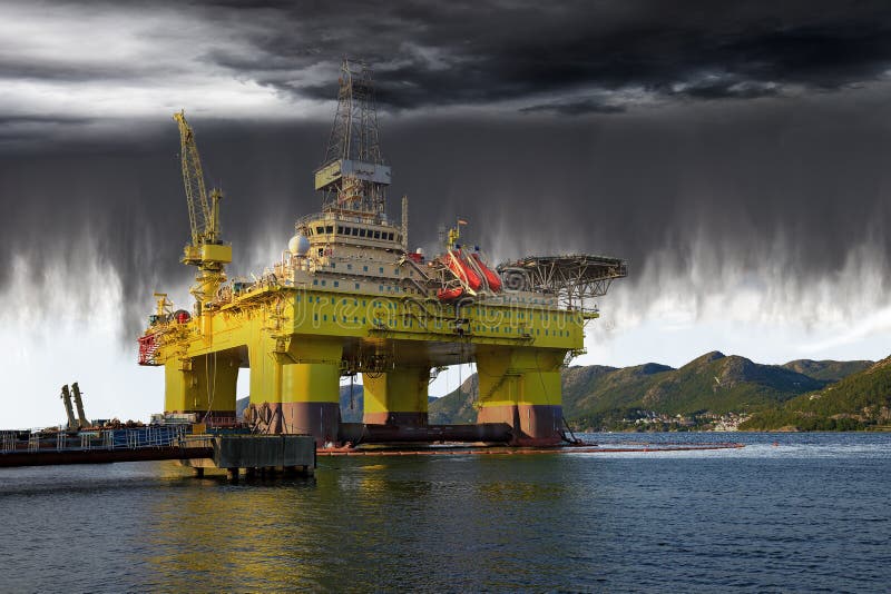 Offshore Oil Rig Storm Stock Photos - Free & Royalty-Free Stock Photos ...