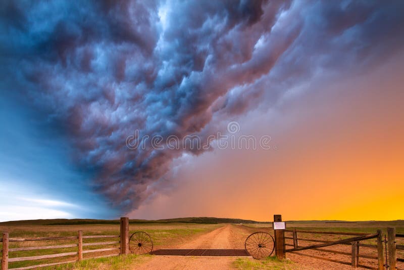Storm Clouds at Sunset in Central Nebraska Stock Image - Image of spring, guard: 137061781