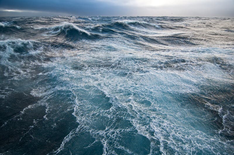 Stormigt Hav fotografering för bildbyråer. Bild av horisont - 25859085