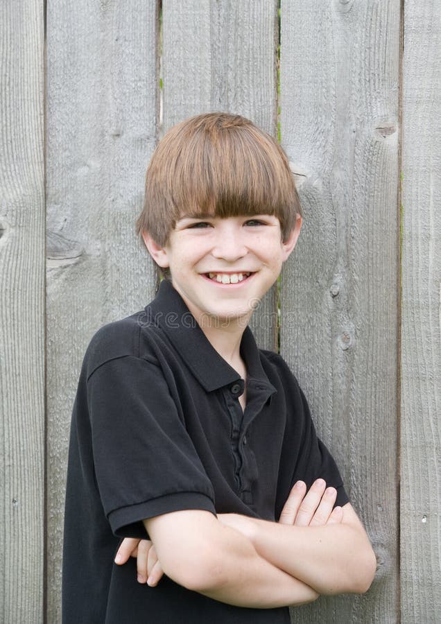 Busig pojke fotografering för bildbyråer. Bild av barn - 73760549