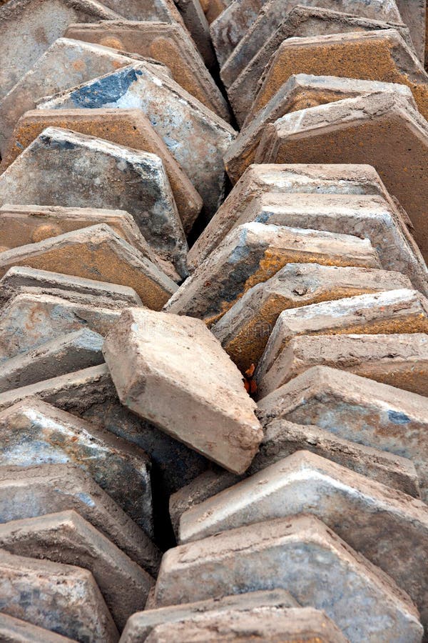 Stos brukowi kamienie zdjęcie stock. Obraz złożonej z kamienie - 28319566