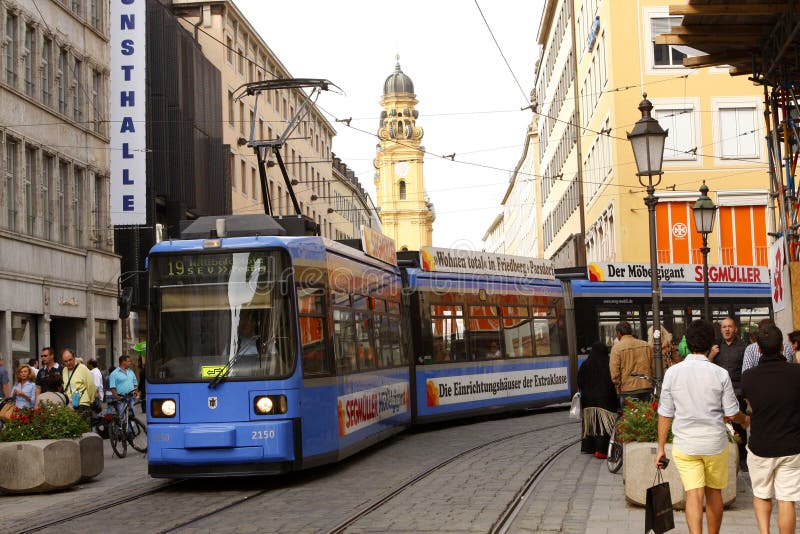 Straßenbahn - MÜNCHEN - Deutschland Redaktionelles Stockbild - Bild von ...
