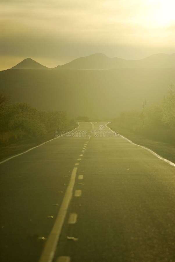 Strada ruvida fotografia stock. Immagine di vuoto, desolato - 29773496