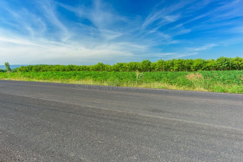 Strada Della Campagna Dell'asfalto Fotografia Stock - Immagine di ...