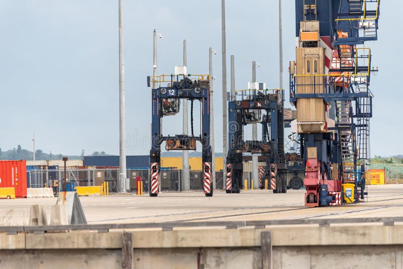 Straddle Carrier Lining Up Containers at Port Botany Editorial Photo ...
