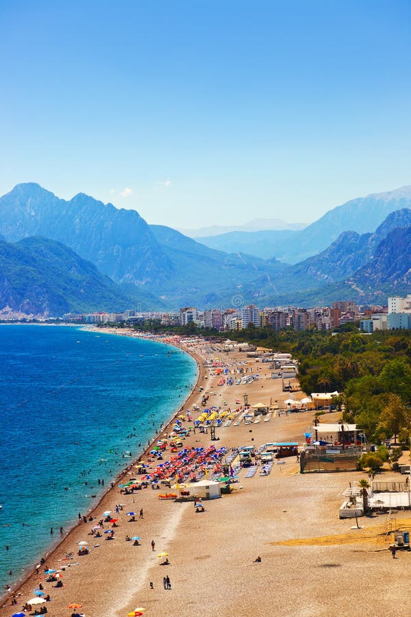 Strand in Antalya Die Türkei Stockbild - Bild von sand, blau: 24034357