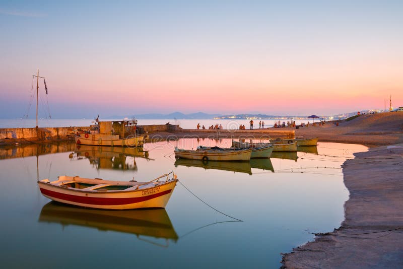 Strand in Athen redaktionelles foto. Bild von griechenland - 75917116