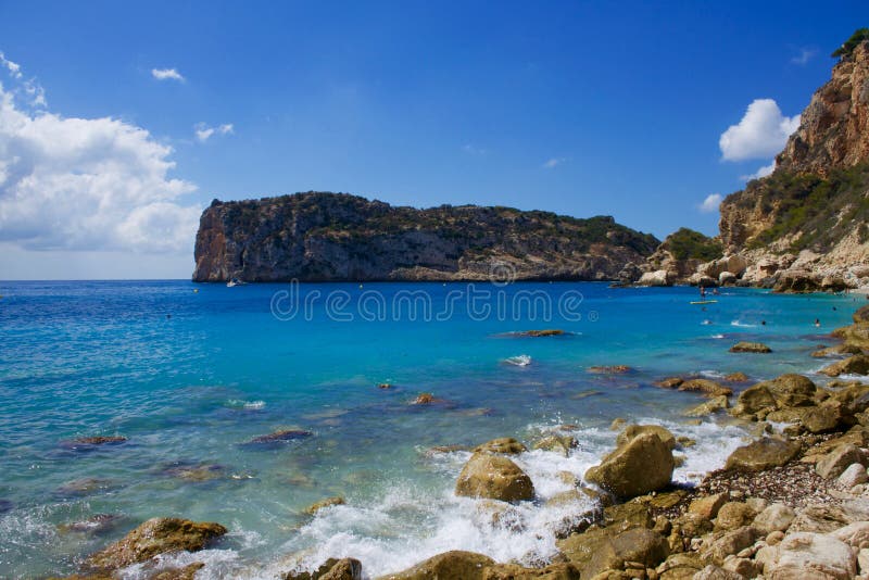 Strand Calas De Ambolo - Javea - Spanien Stockbild - Bild von nudist ...