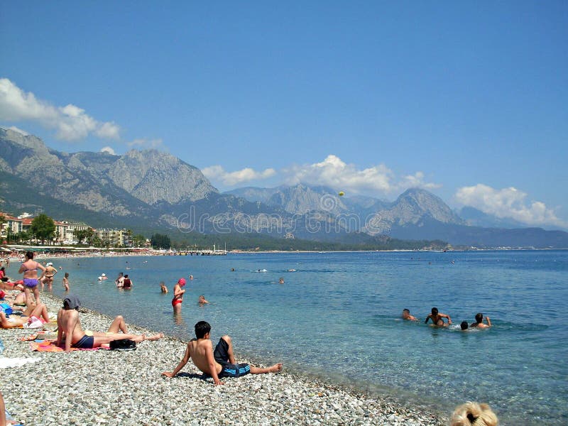 Strand In Kemer, Die Türkei Redaktionelles Stockbild - Bild von ...