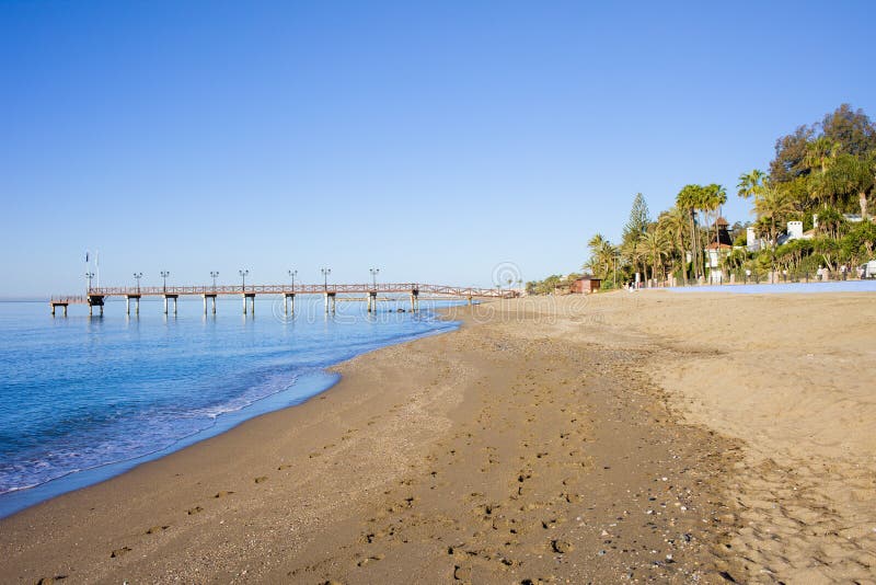 Strand in Marbella stockfoto. Bild von solenoid, sommer - 25512416