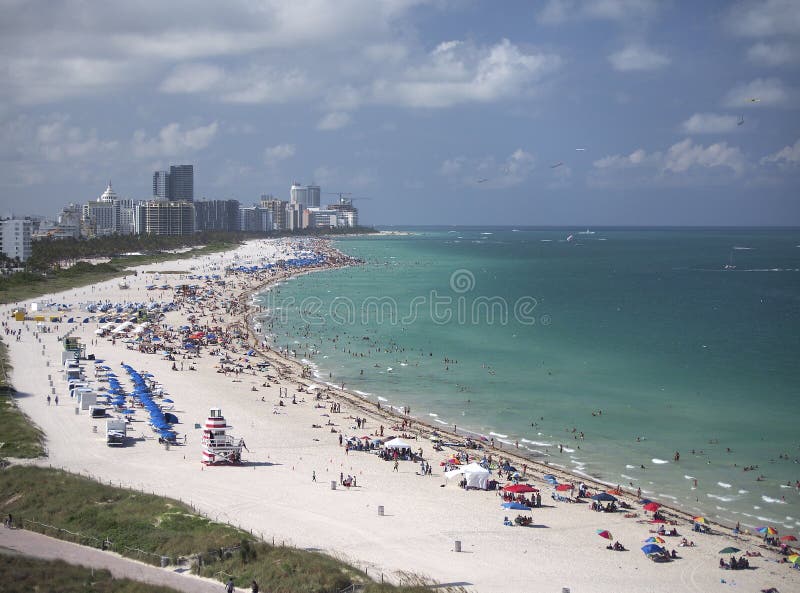Strand in Miami, Florida stock afbeelding. Image of tropisch - 42753389