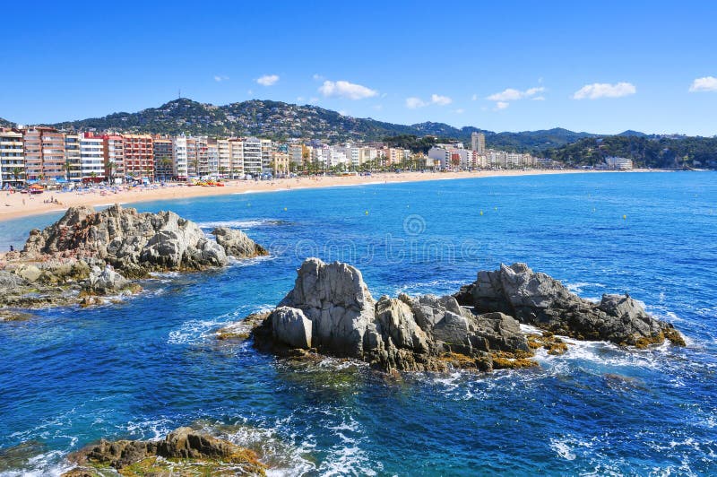 Strand Lloret De-Mrz (Costa Brava, Spanien) Stockfoto - Bild von sommer ...